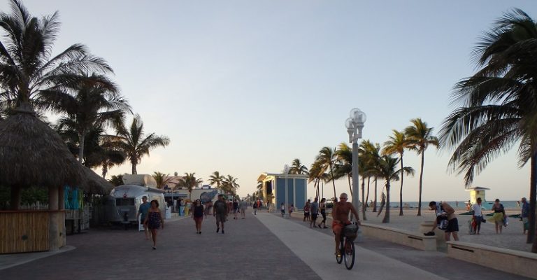 Shopping Fort Lauderdale: Guide to Malls, Boutiques and Deals